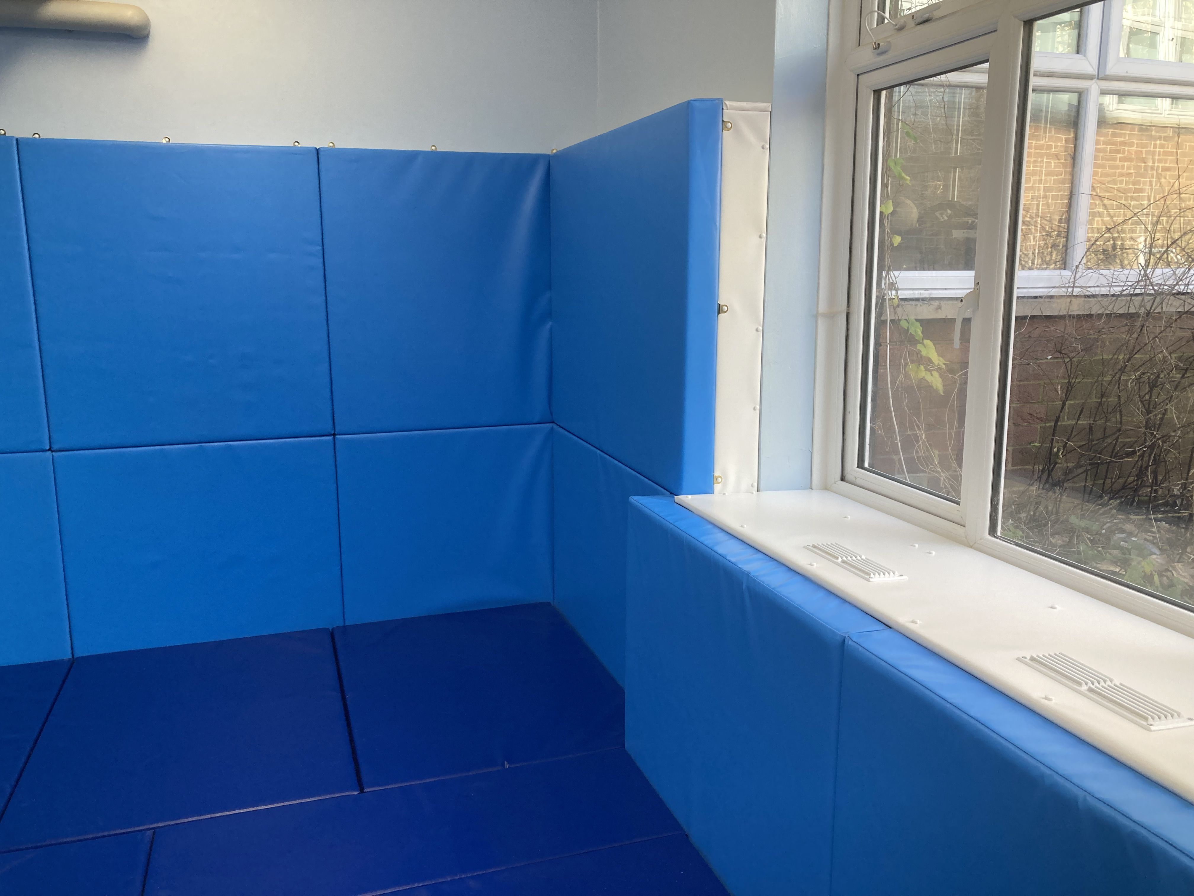De-Escalation Rooms Sensory Rooms & Snoezelen® Equipment | Rompa®