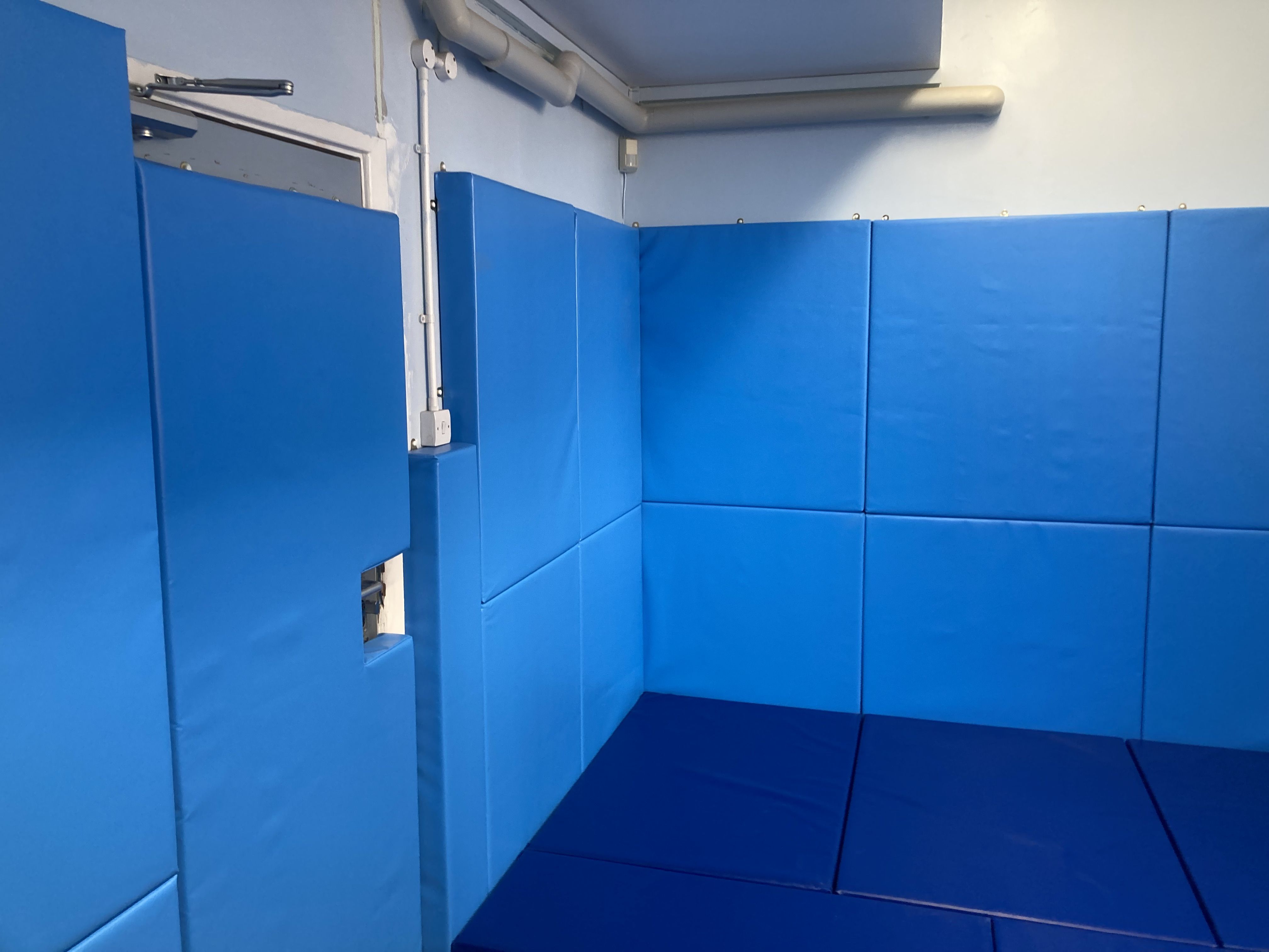 De-Escalation Rooms Sensory Rooms & Snoezelen® Equipment | Rompa®