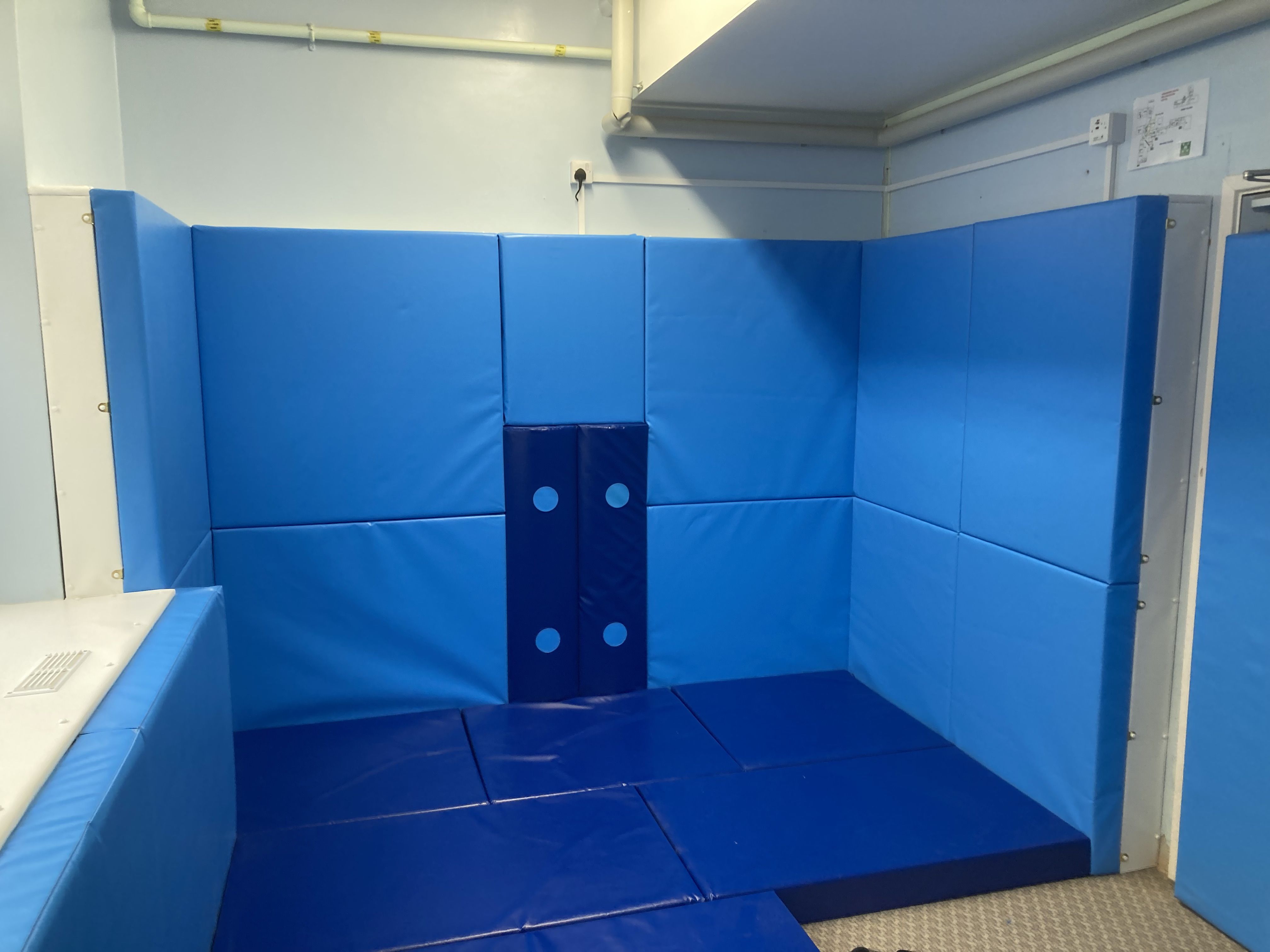 De-Escalation Rooms Sensory Rooms & Snoezelen® Equipment | Rompa®